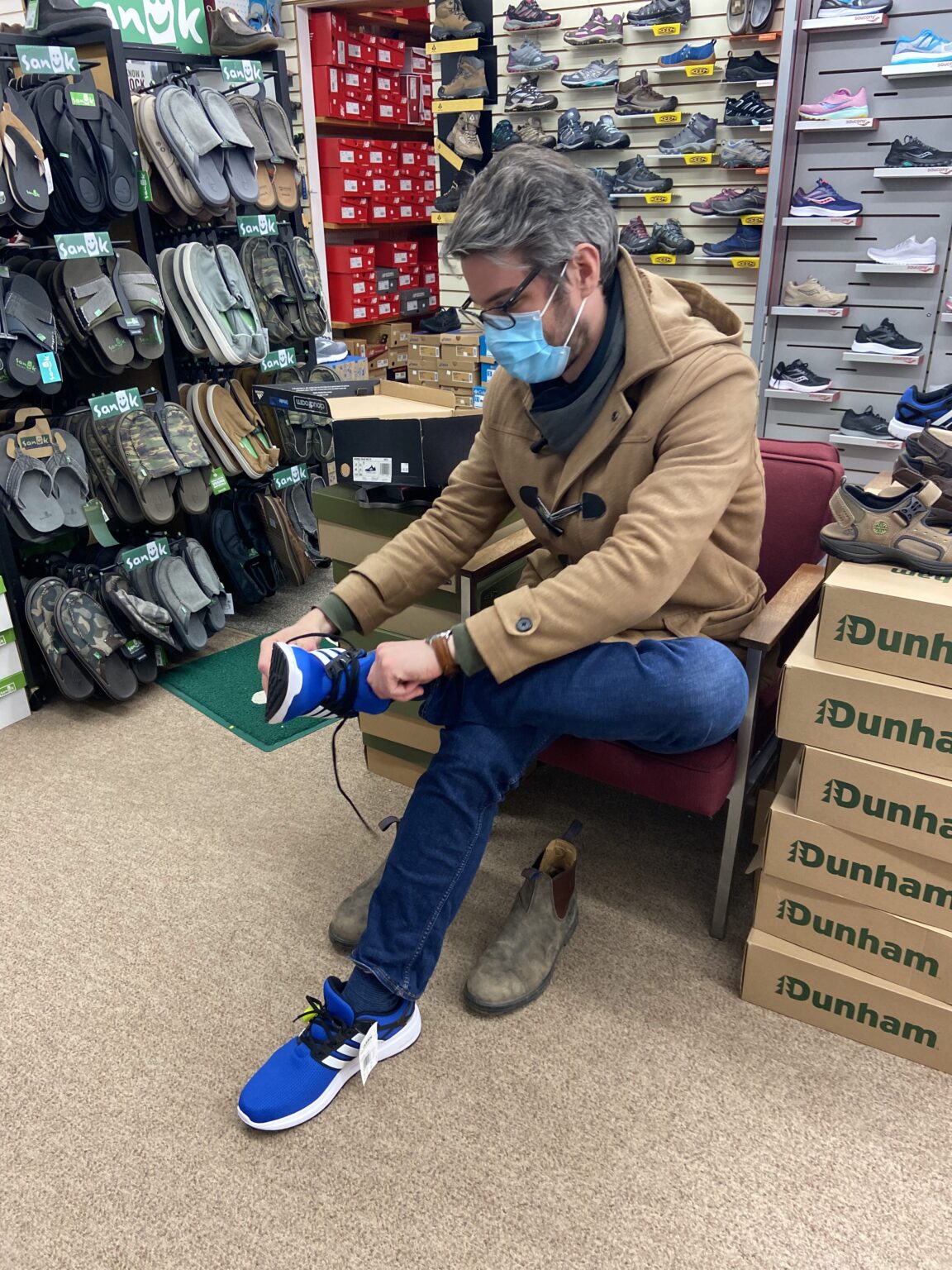 Rae kicks off provincial election campaign