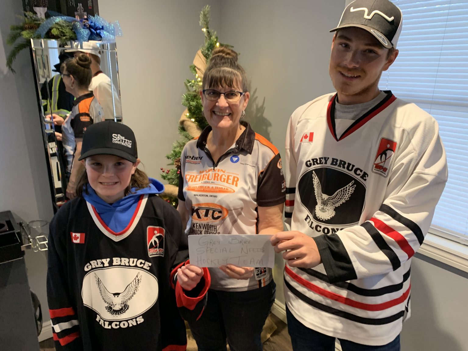 Race Team #37 makes donation to Grey Bruce Falcons