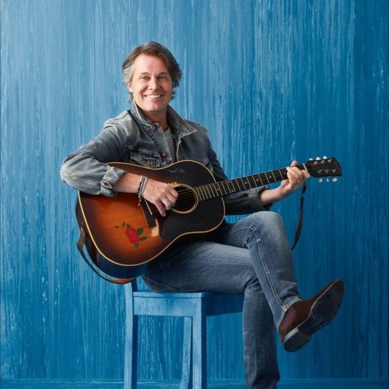 Jim Cuddy talks performing, motivation and quitting his day job