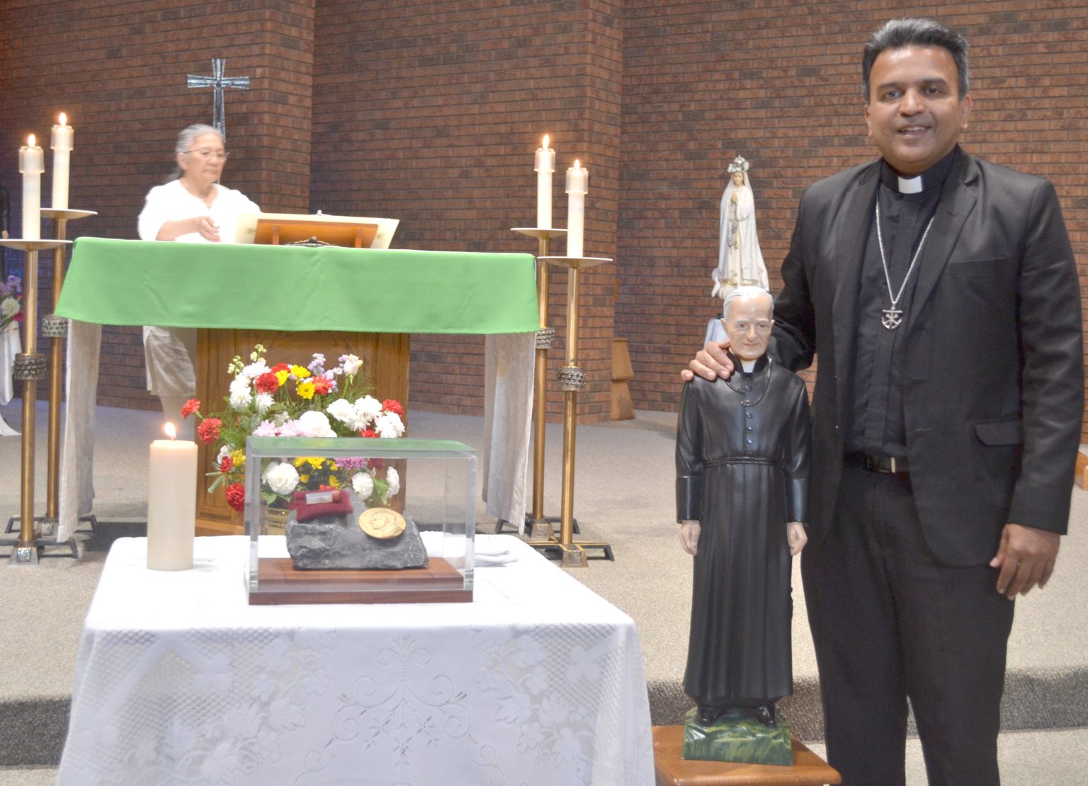 Family Church presents relic of St. André during Friday mass