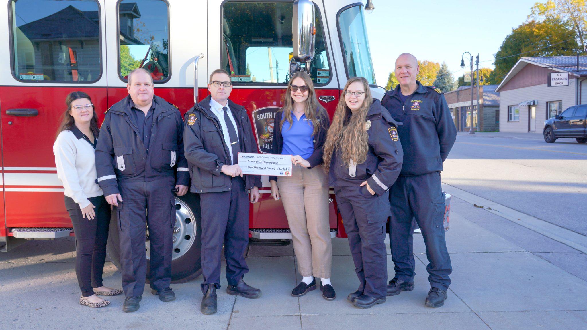 Enbridge Gas gives $5,000 cheque to South Bruce Fire Rescue Service