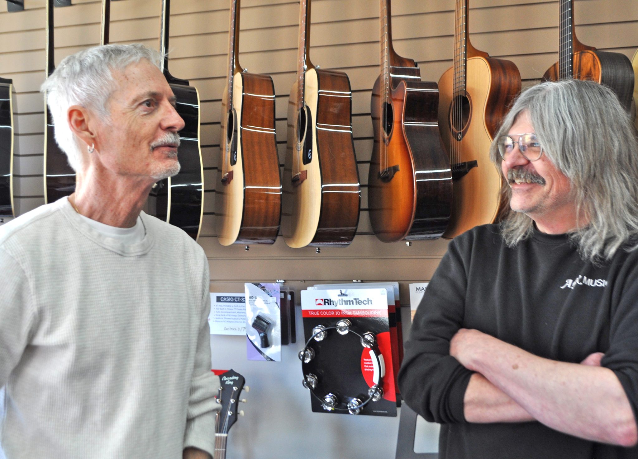 Get ready for a toe-tapping good time with Jamie Warren on March 29
