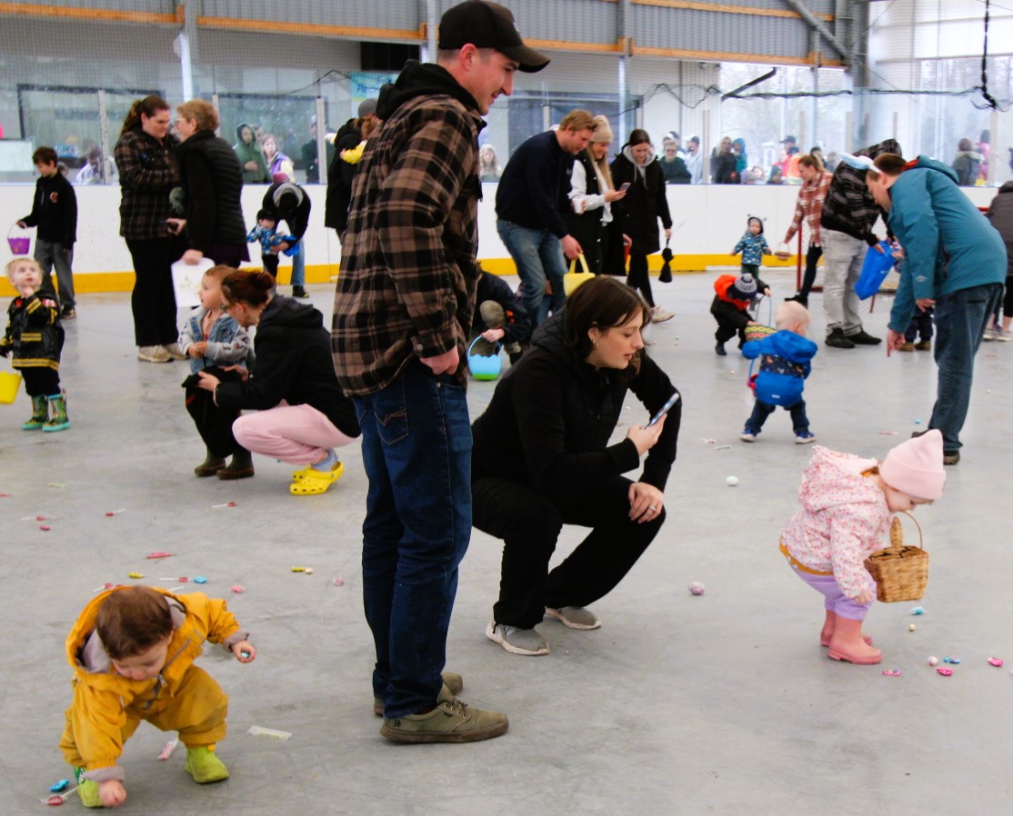 The Formosa Swans host Easter Egg Hunt